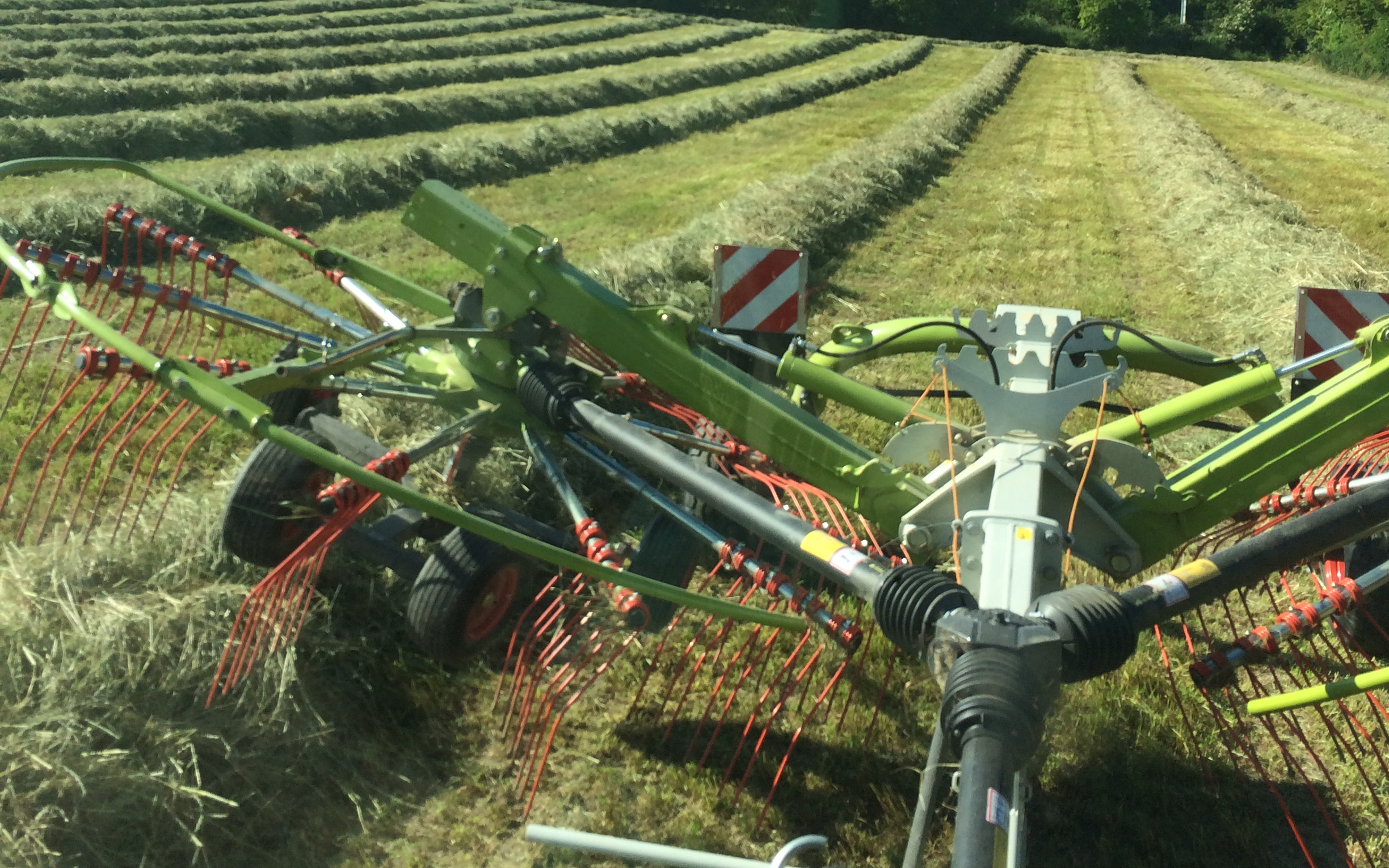 Twin and single rotor rakes - AEH Services