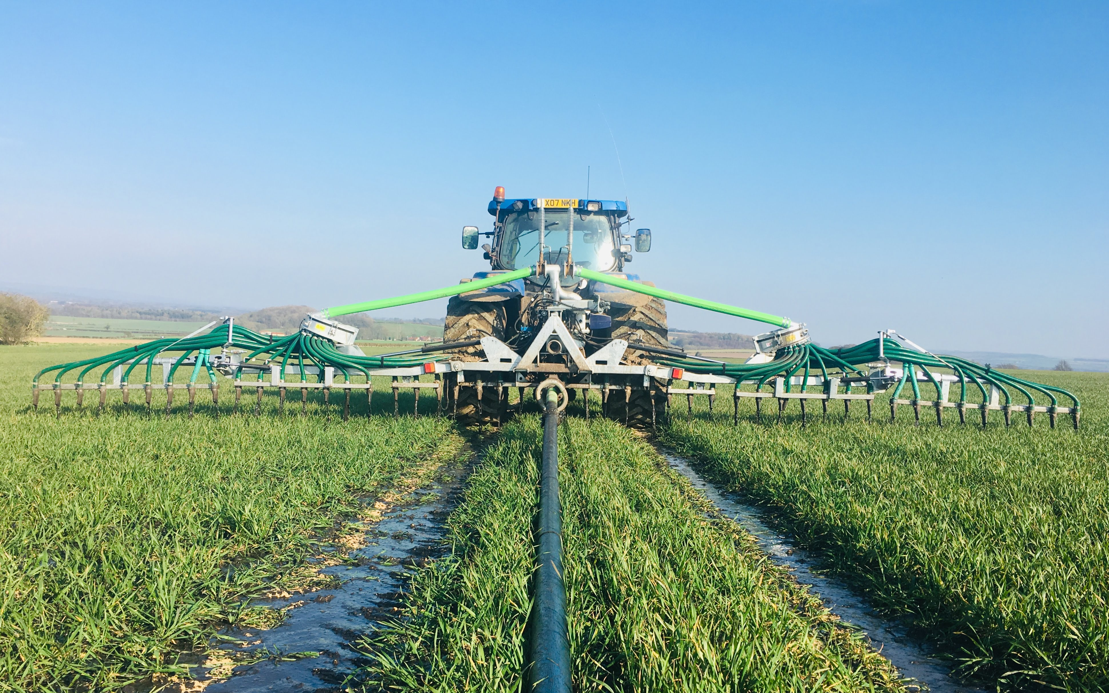 Umbilical slurry spreading. - P.R, J.M & S.R Houlston Agricultural ...