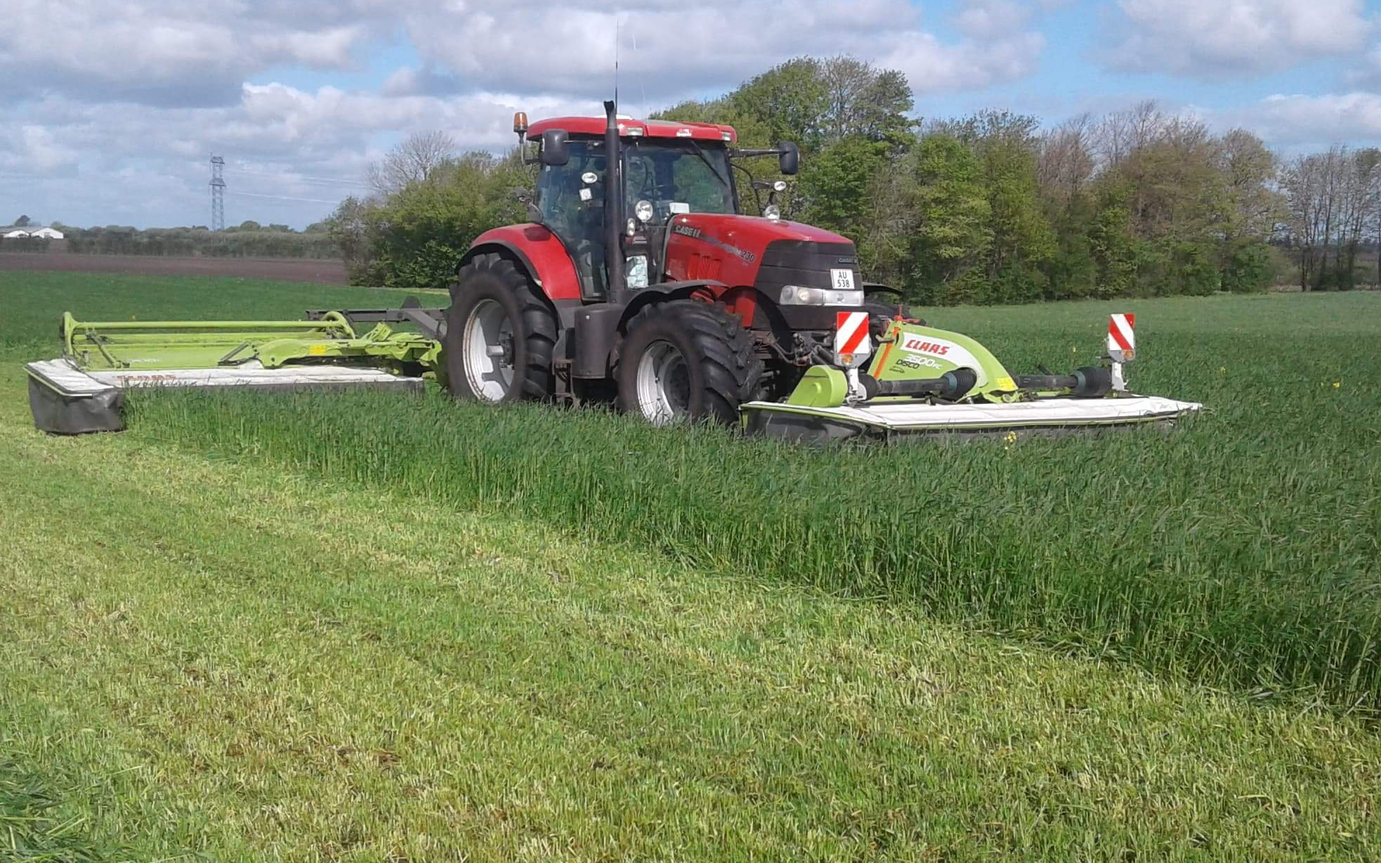 Skårlægning af græs/grønkorn - Maskinstation Christian bendix