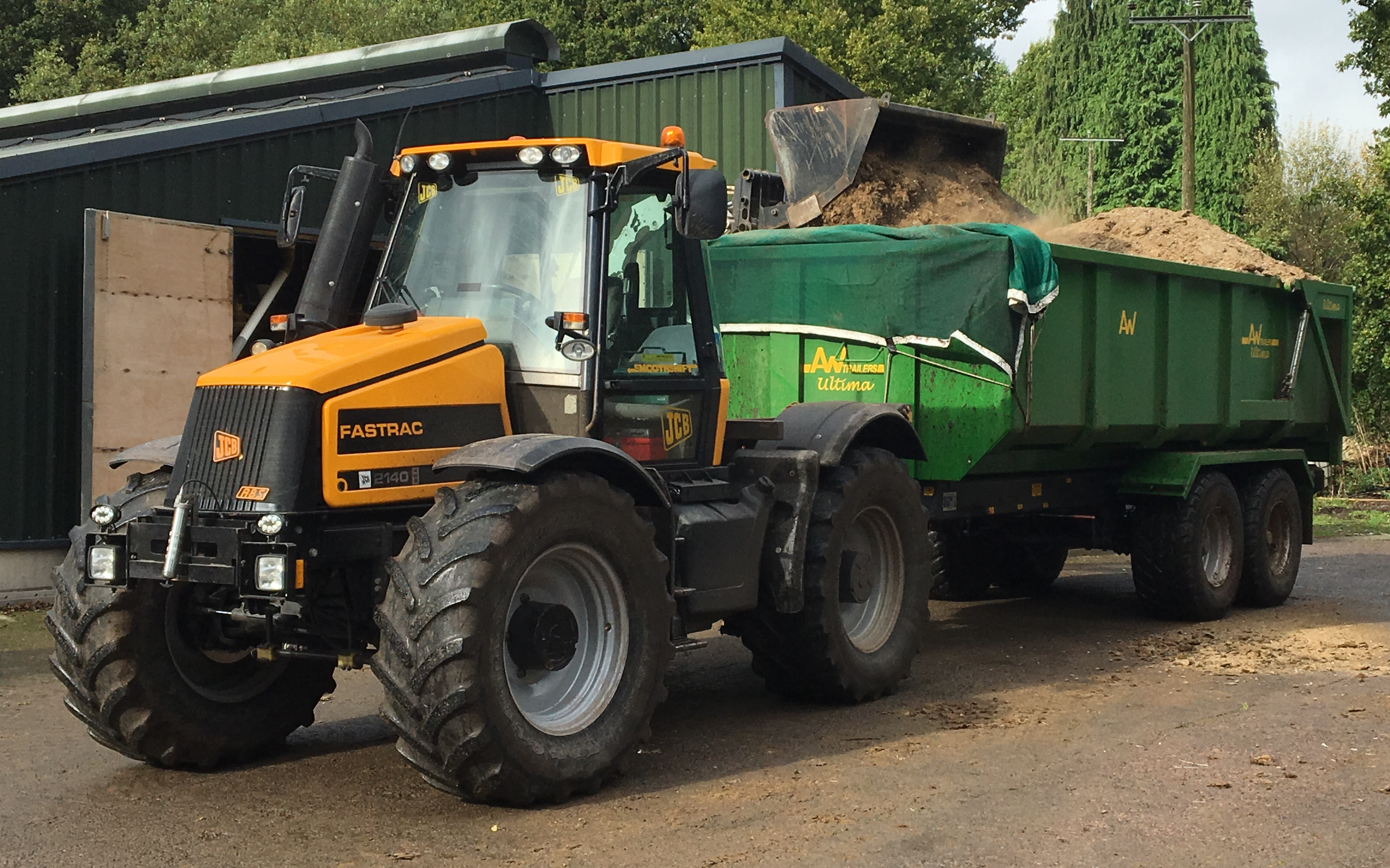 Silage hauling - Chris Lovett Agri